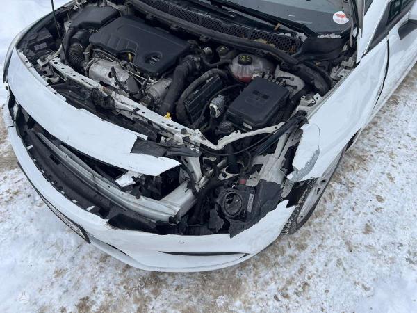 Balts Opel Astra 2018 Kauņa, ar dzinēja tilpumu 1.60 L un nobraukumu 233 tūkst. km par 4400 €, foto 9 vietnē AUTOMOTO.COM.LV
