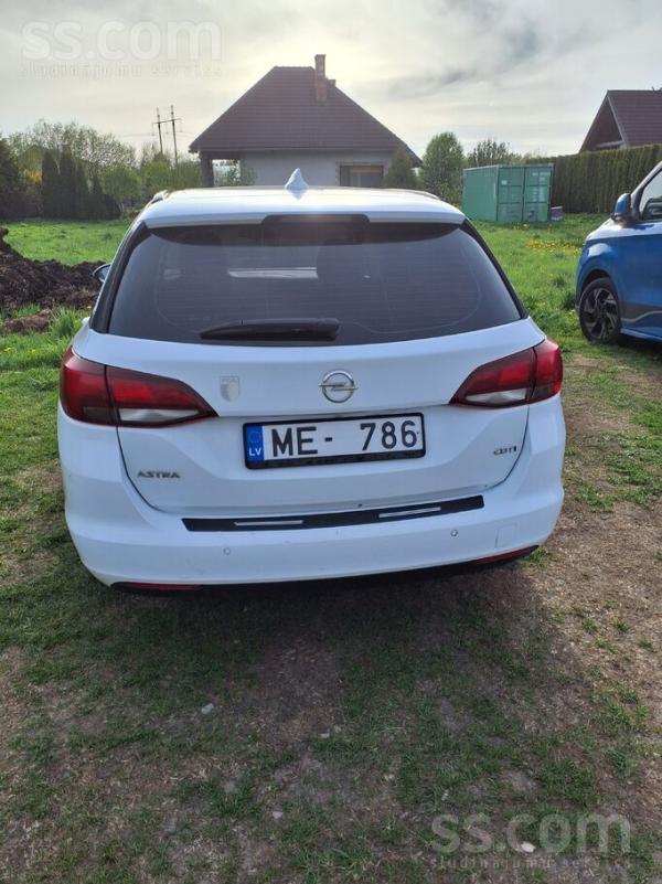 Balts Opel Astra 2018 Rīga, ar dzinēja tilpumu 1.60 L un nobraukumu 242 tūkst. km par 4999 €, foto 4 vietnē AUTOMOTO.COM.LV
