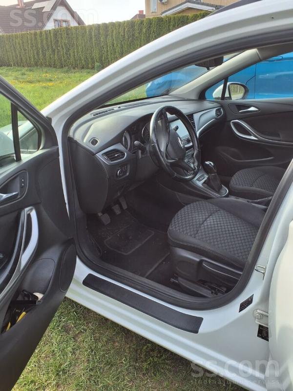 Balts Opel Astra 2018 Rīga, ar dzinēja tilpumu 1.60 L un nobraukumu 242 tūkst. km par 4999 €, foto 9 vietnē AUTOMOTO.COM.LV