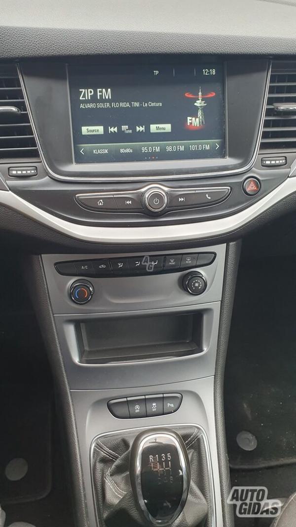White Opel Astra 2018 in Silute, with an engine capacity of 1.60 L and mileage of 172 thousand km for 6300 €, photo 10 on AUTOMOTO.COM.LV