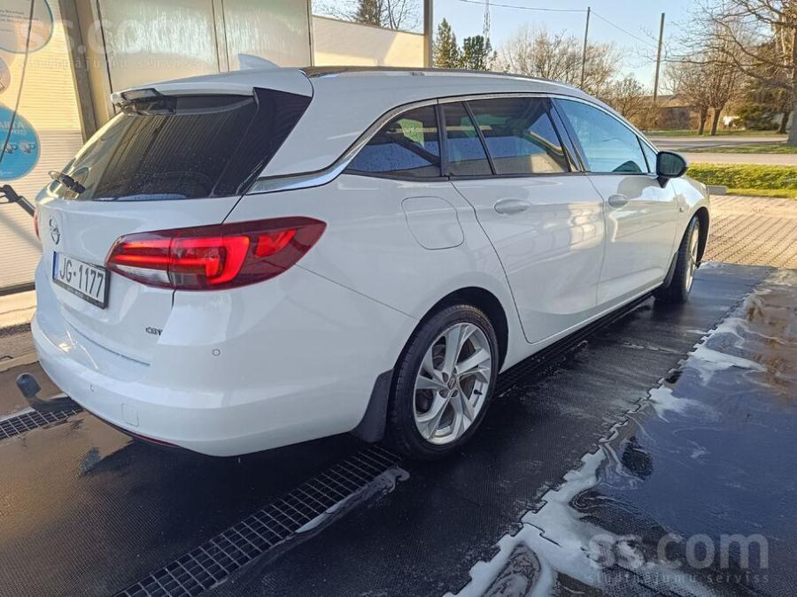 White Opel Astra 2018 in Limbazi, with an engine capacity of 1.60 L and mileage of 250 thousand km for 6600 €, photo 5 on AUTOMOTO.COM.LV
