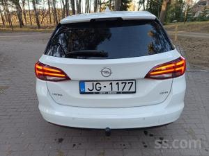 White Opel Astra 2018 in Limbazi, with an engine capacity of 1.60 L and mileage of 250 thousand km for 6600 €, photo 7 on AUTOMOTO.COM.LV