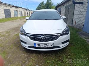 White Opel Astra 2018 in Limbazi, with an engine capacity of 1.60 L and mileage of 250 thousand km for 6600 €, photo 23 on AUTOMOTO.COM.LV