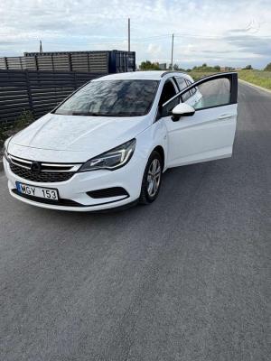 White Opel Astra 2018 in Siauliai, with an engine capacity of 1.60 L and mileage of 230 thousand km for 6550 €, photo  on AUTOMOTO.COM.LV