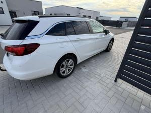 White Opel Astra 2018 in Siauliai, with an engine capacity of 1.60 L and mileage of 230 thousand km for 6550 €, photo 6 on AUTOMOTO.COM.LV