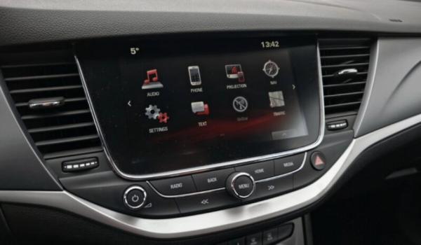 Balts Opel Astra 2018 Rīga, ar dzinēja tilpumu 1.60 L un nobraukumu 176 tūkst. km par 7990 €, foto 5 vietnē AUTOMOTO.COM.LV