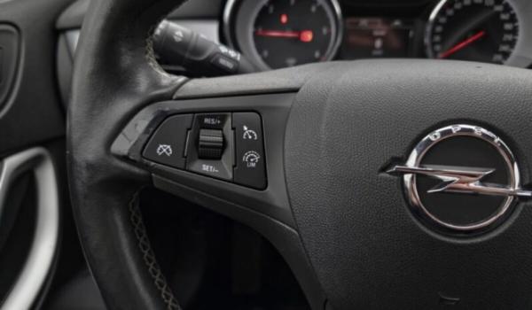 Balts Opel Astra 2018 Rīga, ar dzinēja tilpumu 1.60 L un nobraukumu 176 tūkst. km par 7990 €, foto 9 vietnē AUTOMOTO.COM.LV