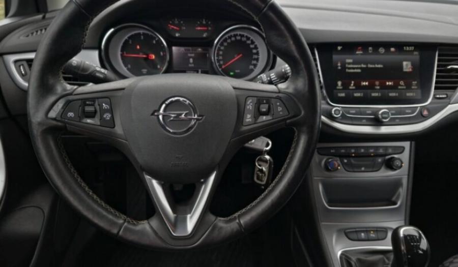 Balts Opel Astra 2018 Rīga, ar dzinēja tilpumu 1.60 L un nobraukumu 176 tūkst. km par 7990 €, foto 16 vietnē AUTOMOTO.COM.LV