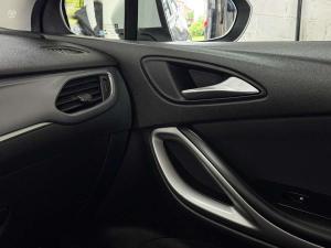 Balts Opel Astra 2018 Kauņa, ar dzinēja tilpumu 1.60 L un nobraukumu 117 tūkst. km par 6350 €, foto 25 vietnē AUTOMOTO.COM.LV