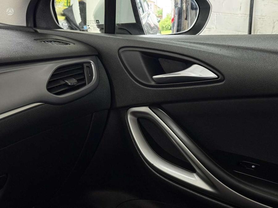 Balts Opel Astra 2018 Kauņa, ar dzinēja tilpumu 1.60 L un nobraukumu 117 tūkst. km par 6350 €, foto 25 vietnē AUTOMOTO.COM.LV