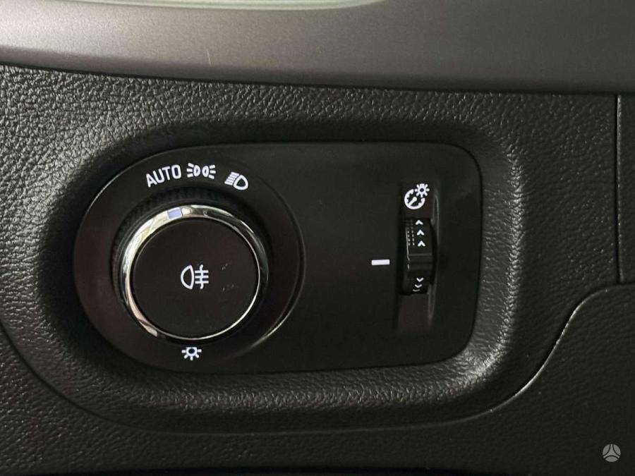 Balts Opel Astra 2018 Kauņa, ar dzinēja tilpumu 1.60 L un nobraukumu 117 tūkst. km par 5950 €, foto 30 vietnē AUTOMOTO.COM.LV