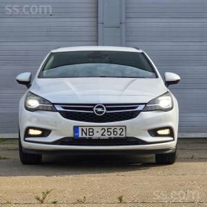 Balts Opel Astra 2018 Rīga, ar dzinēja tilpumu 1.60 L un nobraukumu 254 tūkst. km par 6600 €, foto  vietnē AUTOMOTO.COM.LV
