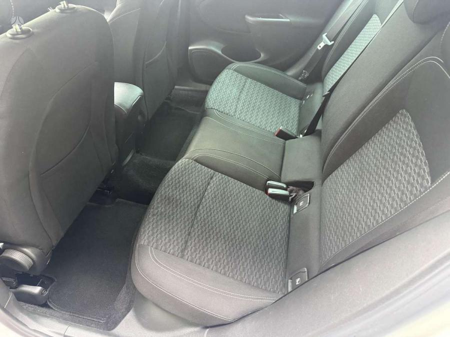 Balts Opel Astra 2018 Utena, ar dzinēja tilpumu 1.60 L un nobraukumu 191 tūkst. km par 6650 €, foto 17 vietnē AUTOMOTO.COM.LV