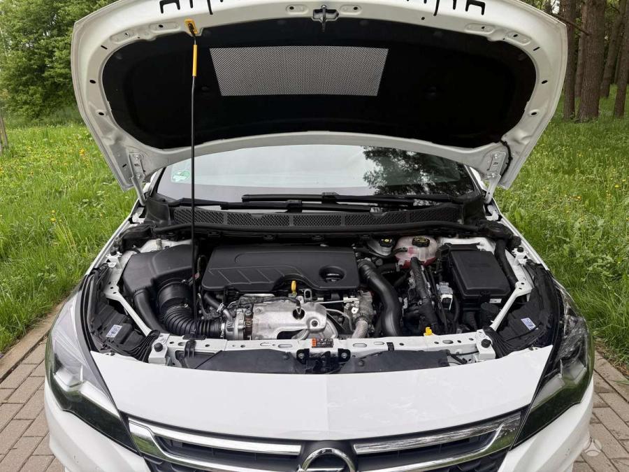 Balts Opel Astra 2018 Utena, ar dzinēja tilpumu 1.60 L un nobraukumu 191 tūkst. km par 6650 €, foto 19 vietnē AUTOMOTO.COM.LV