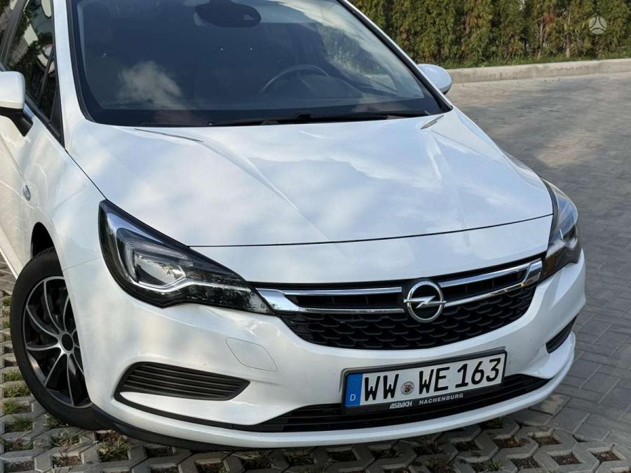 Белый Опель Астра 2018 в Каунас, объемом двигателя 1.60 л и пробегом 120 тыс. км за 6200 €, фото 3 на AUTOMOTO.COM.LV