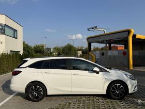 White Opel Astra 2018 in Kaunas, with an engine capacity of 1.60 L and mileage of 120 thousand km for 6200 €, photo 13 on AUTOMOTO.COM.LV