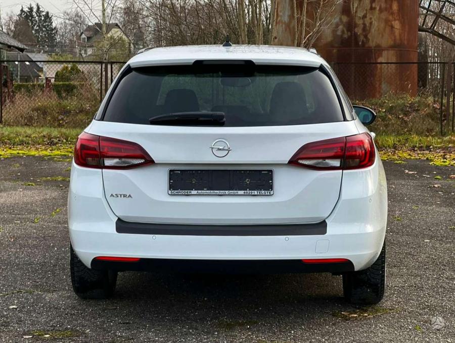 White Opel Astra 2019 in Utena, with an engine capacity of 1.60 L and mileage of 264 thousand km for 7500 €, photo 30 on AUTOMOTO.COM.LV