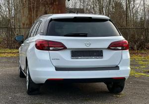 White Opel Astra 2019 in Utena, with an engine capacity of 1.60 L and mileage of 264 thousand km for 7500 €, photo 33 on AUTOMOTO.COM.LV