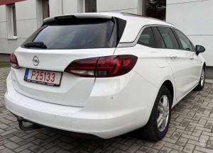 White Opel Astra 2019 in Kedainiai, with an engine capacity of 1.60 L and mileage of 167 thousand km for 6655 €, photo 7 on AUTOMOTO.COM.LV