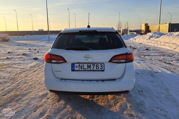 White Opel Astra 2019 in Kaunas, with an engine capacity of 1.60 L and mileage of 227 thousand km for 7500 €, photo 7 on AUTOMOTO.COM.LV