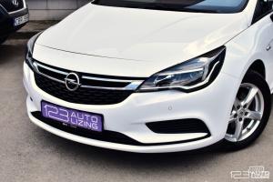 White Opel Astra 2019 in Kretinga, with an engine capacity of 1.60 L and mileage of 179 thousand km for 7399 €, photo 5 on AUTOMOTO.COM.LV