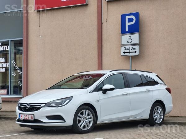 White Opel Astra 2019 in Jelgava, with an engine capacity of 1.60 L and mileage of 186 thousand km for 6790 €, photo 2 on AUTOMOTO.COM.LV