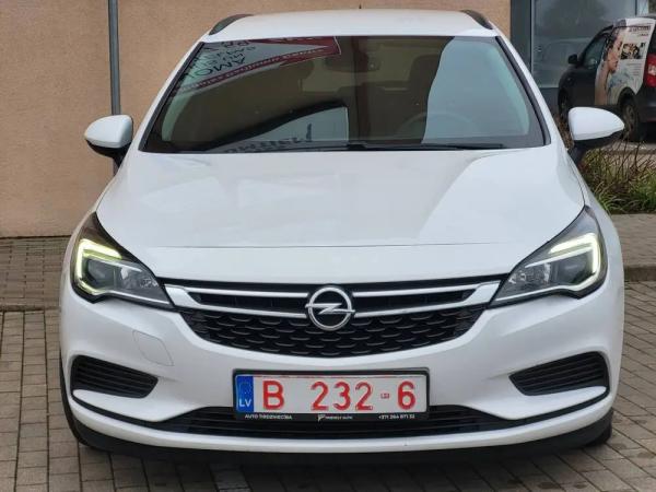 White Opel Astra 2019 in Jelgava, with an engine capacity of 1.60 L and mileage of 186 thousand km for 6790 €, photo 3 on AUTOMOTO.COM.LV