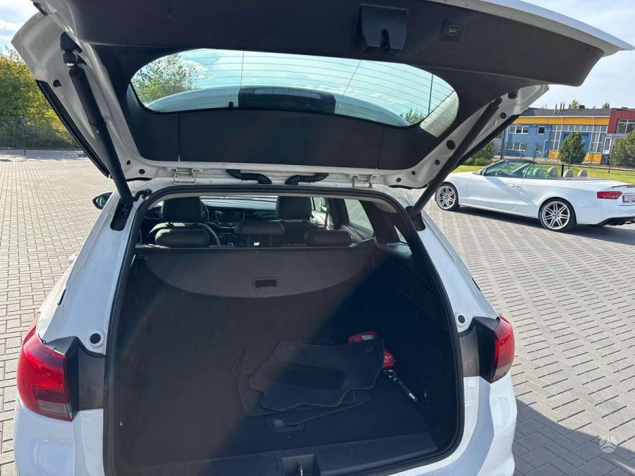 Balts Opel Astra 2019 Telšiai, ar dzinēja tilpumu 1.60 L un nobraukumu 226 tūkst. km par 7999 €, foto 13 vietnē AUTOMOTO.COM.LV
