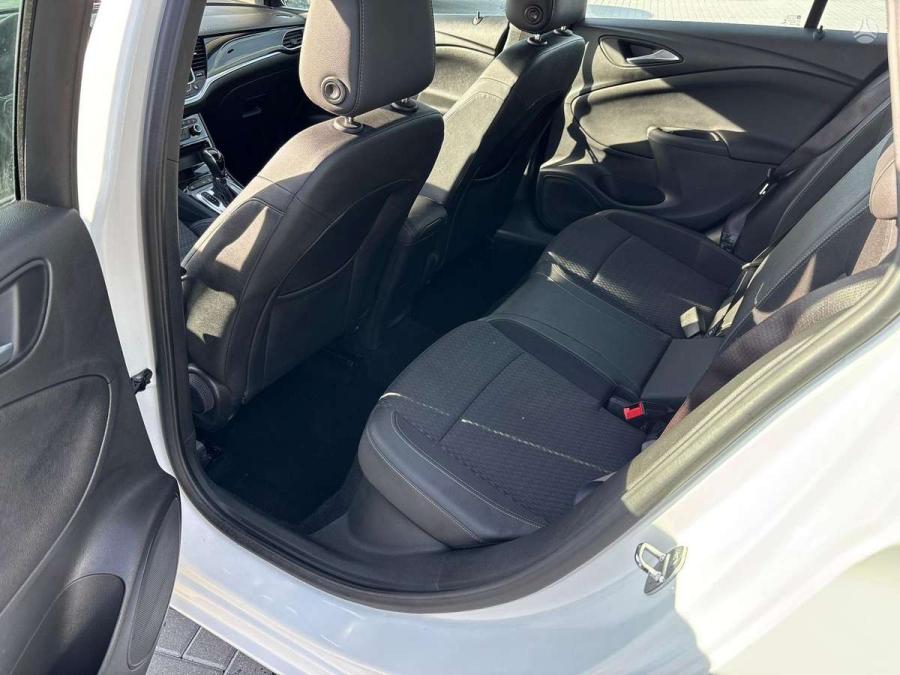 Balts Opel Astra 2019 Telšiai, ar dzinēja tilpumu 1.60 L un nobraukumu 226 tūkst. km par 7999 €, foto 18 vietnē AUTOMOTO.COM.LV