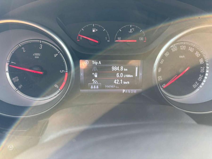 Balts Opel Astra 2019 Telšiai, ar dzinēja tilpumu 1.60 L un nobraukumu 226 tūkst. km par 7999 €, foto 24 vietnē AUTOMOTO.COM.LV