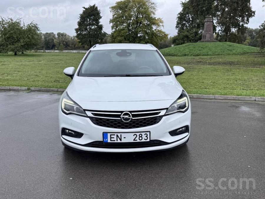 White Opel Astra 2019 in Riga, with an engine capacity of 1.60 L and mileage of 0 thousand km for 6950 €, photo 3 on AUTOMOTO.COM.LV