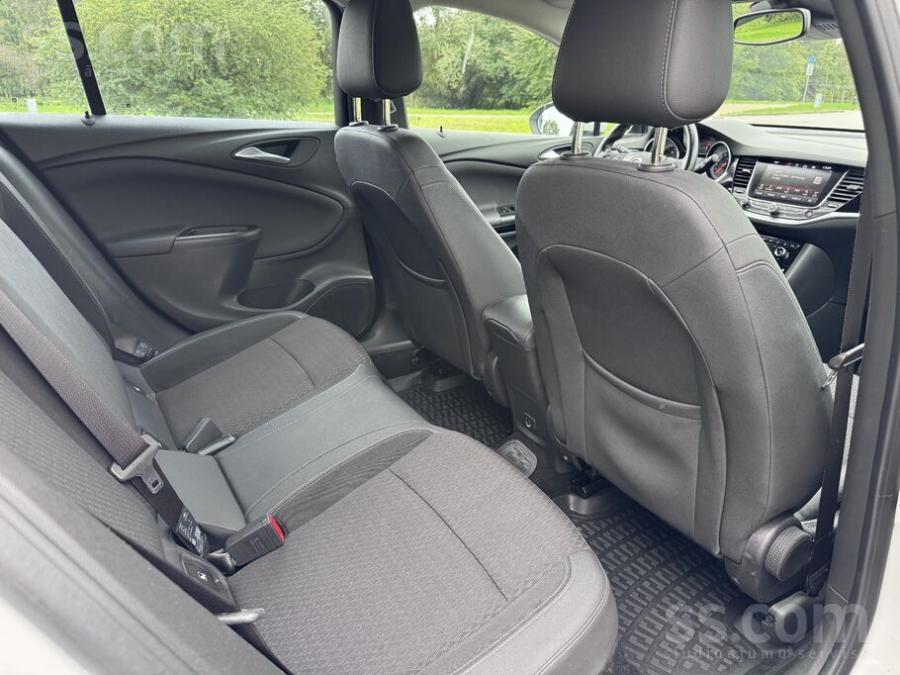 White Opel Astra 2019 in Riga, with an engine capacity of 1.60 L and mileage of 0 thousand km for 6950 €, photo 10 on AUTOMOTO.COM.LV