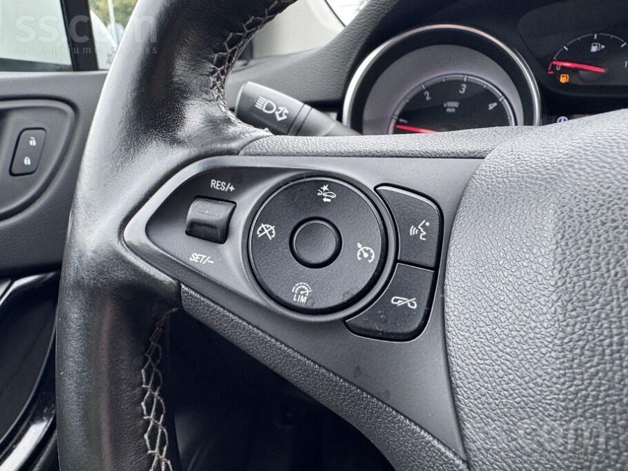 White Opel Astra 2019 in Riga, with an engine capacity of 1.60 L and mileage of 0 thousand km for 6950 €, photo 14 on AUTOMOTO.COM.LV