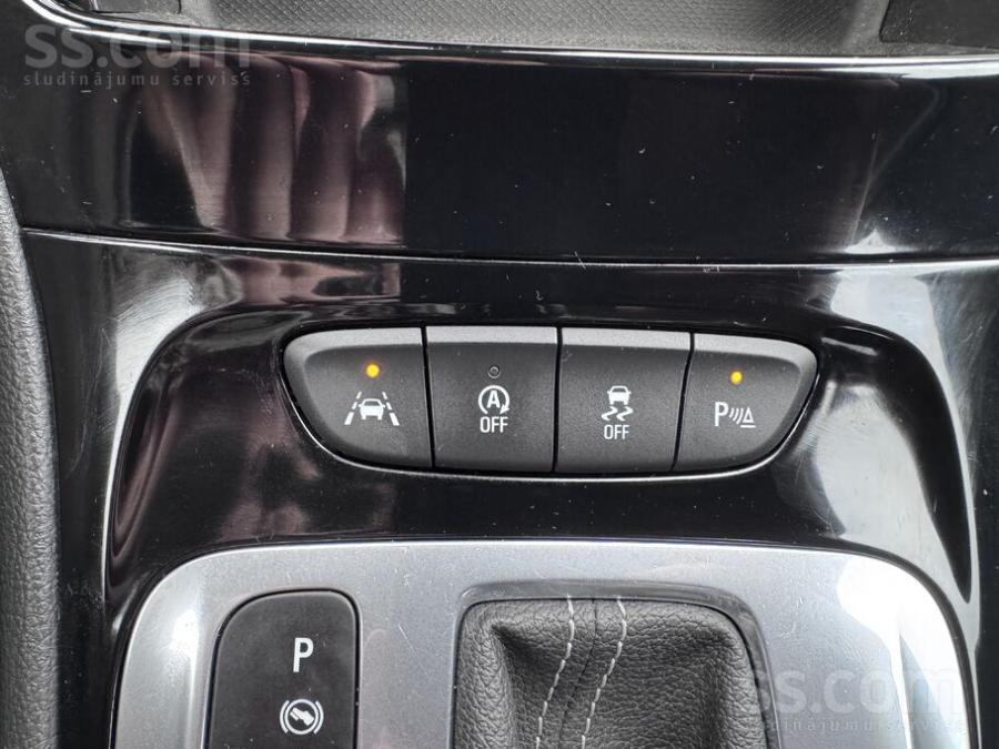 White Opel Astra 2019 in Riga, with an engine capacity of 1.60 L and mileage of 0 thousand km for 6950 €, photo 21 on AUTOMOTO.COM.LV