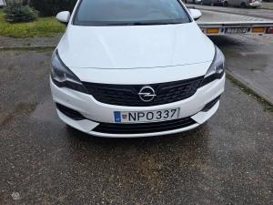 White Opel Astra 2020 in Kretinga, with an engine capacity of 1.50 L and mileage of 165 thousand km for 6800 €, photo 2 on AUTOMOTO.COM.LV