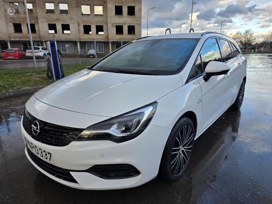 White Opel Astra 2020 in Kretinga, with an engine capacity of 1.50 L and mileage of 165 thousand km for 6800 €, photo 11 on AUTOMOTO.COM.LV