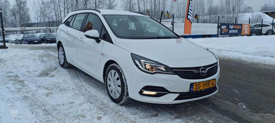 White Opel Astra 2020 in Kaunas, with an engine capacity of 1.20 L and mileage of 164 thousand km for 5450 €, photo 8 on AUTOMOTO.COM.LV