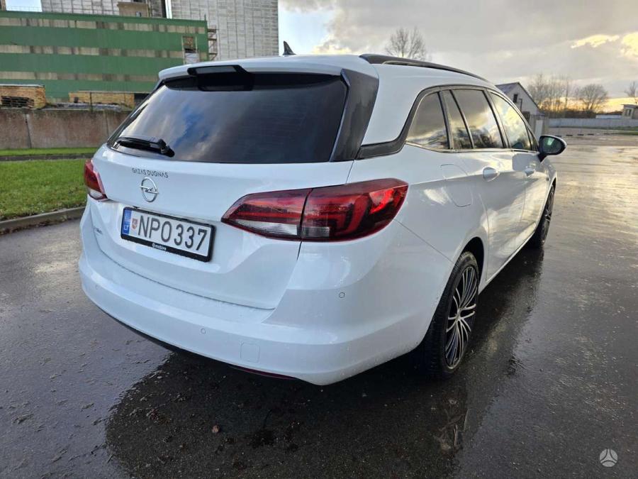 White Opel Astra 2020 in Kretinga, with an engine capacity of 1.50 L and mileage of 162 thousand km for 6900 €, photo 5 on AUTOMOTO.COM.LV