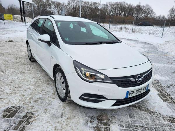 White Opel Astra 2020 in Taurage, with an engine capacity of 1.50 L and mileage of 174 thousand km for 5500 €, photo 1 on AUTOMOTO.COM.LV