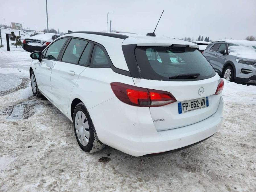 White Opel Astra 2020 in Taurage, with an engine capacity of 1.50 L and mileage of 174 thousand km for 5500 €, photo 5 on AUTOMOTO.COM.LV