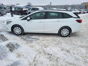 White Opel Astra 2020 in Taurage, with an engine capacity of 1.50 L and mileage of 174 thousand km for 5500 €, photo 7 on AUTOMOTO.COM.LV