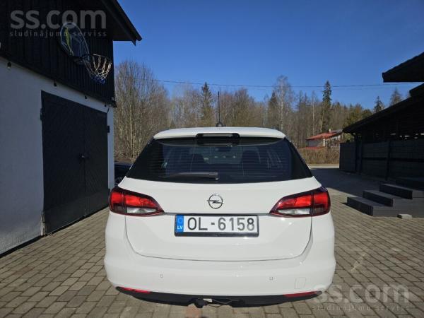Balts Opel Astra 2020 Cēsis, ar dzinēja tilpumu 1.20 L un nobraukumu 189 tūkst. km par 7000 €, foto 5 vietnē AUTOMOTO.COM.LV