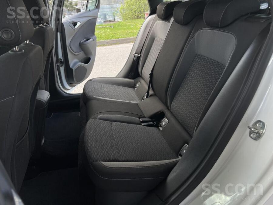 Balts Opel Astra 2020 Cēsis, ar dzinēja tilpumu 1.20 L un nobraukumu 190 tūkst. km par 7500 €, foto 10 vietnē AUTOMOTO.COM.LV