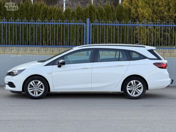 White Opel Astra 2021 in Vilnius, with an engine capacity of 1.50 L and mileage of 117 thousand km for 9000 €, photo 2 on AUTOMOTO.COM.LV