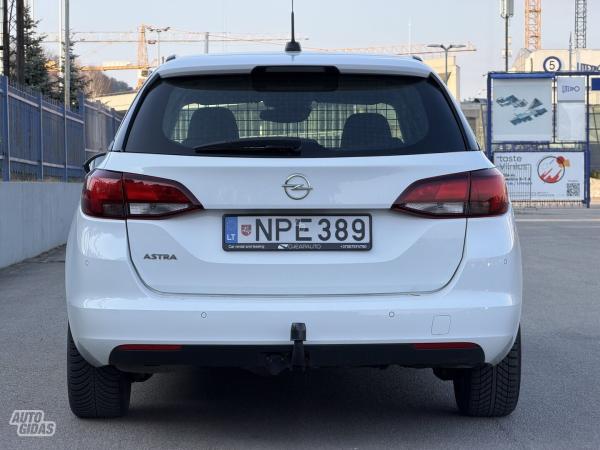 White Opel Astra 2021 in Vilnius, with an engine capacity of 1.50 L and mileage of 117 thousand km for 9000 €, photo 4 on AUTOMOTO.COM.LV