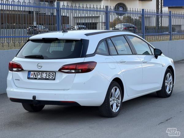 White Opel Astra 2021 in Vilnius, with an engine capacity of 1.50 L and mileage of 117 thousand km for 9000 €, photo 6 on AUTOMOTO.COM.LV