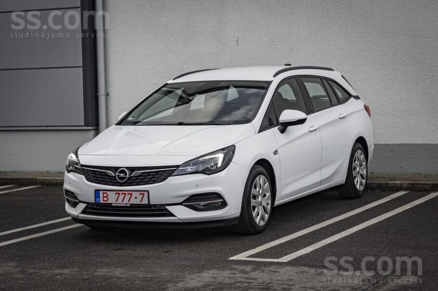 White Opel Astra 2021 in Riga, with an engine capacity of 1.50 L and mileage of 151 thousand km for 9450 €, photo 1 on AUTOMOTO.COM.LV