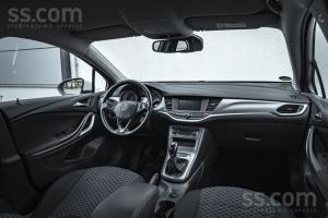 White Opel Astra 2021 in Riga, with an engine capacity of 1.50 L and mileage of 151 thousand km for 9450 €, photo 14 on AUTOMOTO.COM.LV