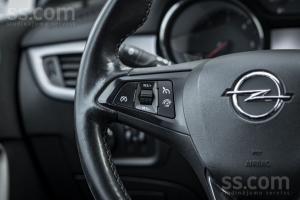 White Opel Astra 2021 in Riga, with an engine capacity of 1.50 L and mileage of 151 thousand km for 9450 €, photo 16 on AUTOMOTO.COM.LV