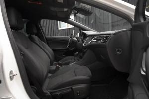 White Opel Astra 2021 in Jelgava, with an engine capacity of 1.40 L and mileage of 156 thousand km for 10900 €, photo 17 on AUTOMOTO.COM.LV